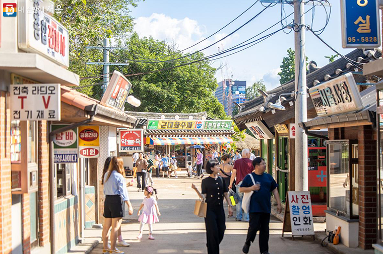 유행은 돌고 도니까! '7080 추억거리'로 여행 출발~ > 내 손안에 서울 > 서울이야기 > 시민소통 > 정보소통광장